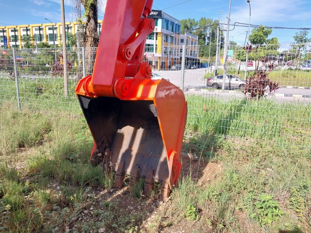 HITACHI EX120-5 HYDRAULIC EXCAVATOR - Chong & Ho Motor Vehicles Trading ...