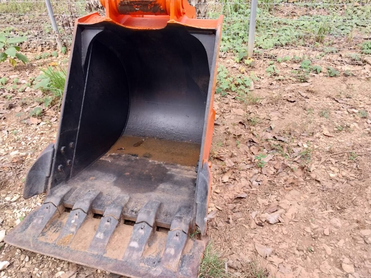 HITACHI ZX130 EXCAVATOR - Chong & Ho Motor Vehicles Trading Sdn Bhd